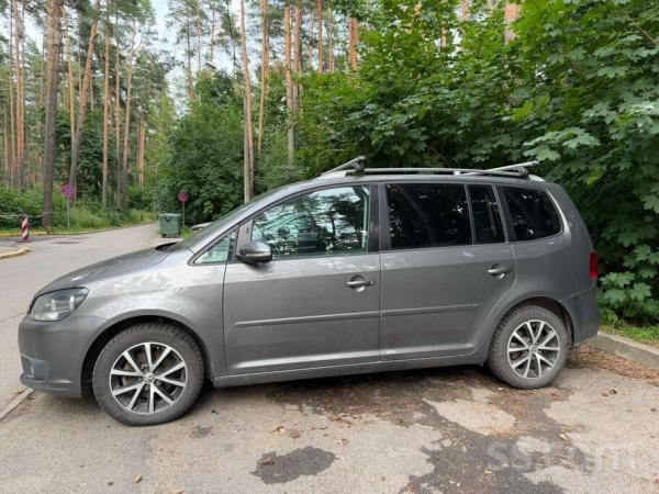 Pelēks Volkswagen Touran 2012 Rīga, ar dzinēja tilpumu 1.60 L un nobraukumu 418 tūkst. km par 3000 €, foto 8 vietnē AUTOMOTO.COM.LV
