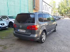 Pelēks Volkswagen Touran 2012 Daugavpils, ar dzinēja tilpumu 2.00 L un nobraukumu 0 tūkst. km par 4700 €, foto 8 vietnē AUTOMOTO.COM.LV