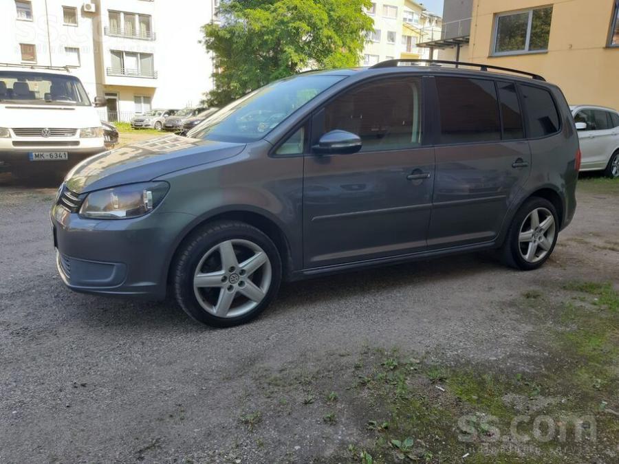 Pelēks Volkswagen Touran 2012 Daugavpils, ar dzinēja tilpumu 2.00 L un nobraukumu 0 tūkst. km par 4700 €, foto 10 vietnē AUTOMOTO.COM.LV
