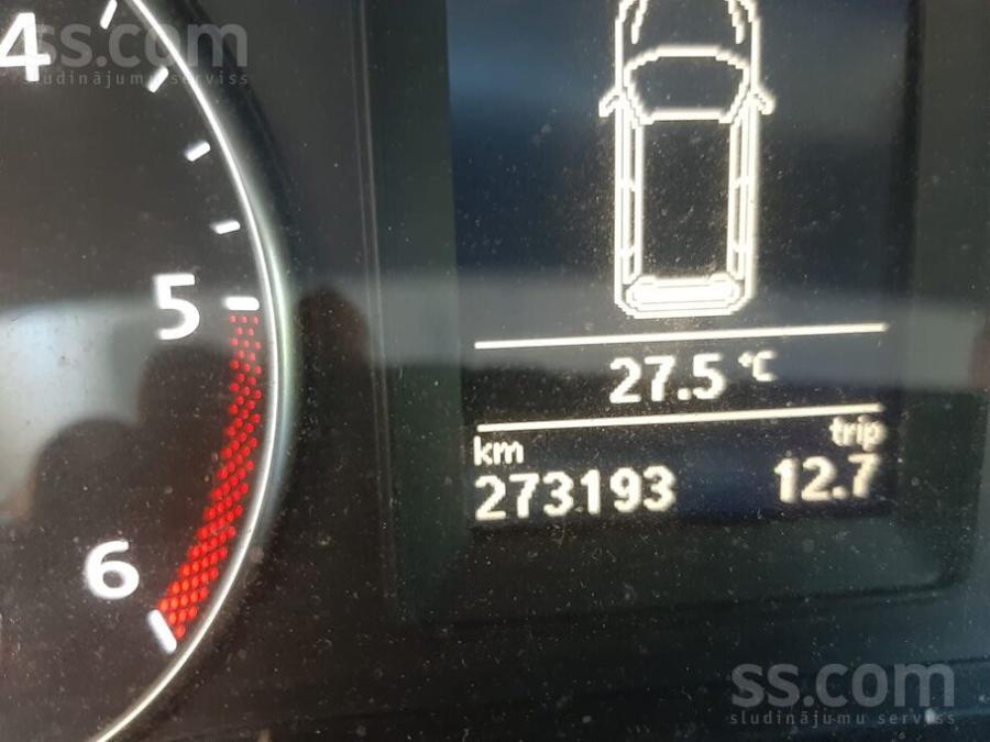 Pelēks Volkswagen Touran 2012 Daugavpils, ar dzinēja tilpumu 2.00 L un nobraukumu 0 tūkst. km par 4700 €, foto 14 vietnē AUTOMOTO.COM.LV