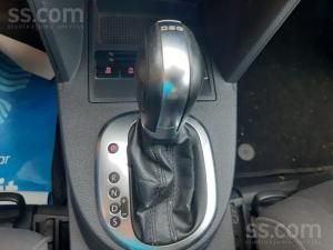 Pelēks Volkswagen Touran 2012 Daugavpils, ar dzinēja tilpumu 2.00 L un nobraukumu 0 tūkst. km par 4700 €, foto 16 vietnē AUTOMOTO.COM.LV