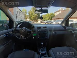 Pelēks Volkswagen Touran 2012 Daugavpils, ar dzinēja tilpumu 2.00 L un nobraukumu 0 tūkst. km par 4700 €, foto 19 vietnē AUTOMOTO.COM.LV