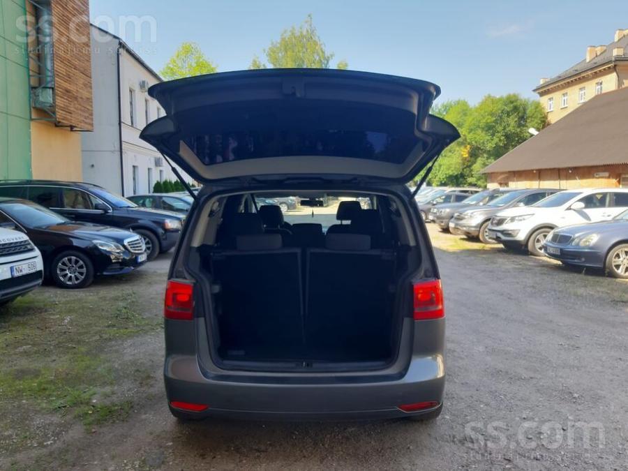 Pelēks Volkswagen Touran 2012 Daugavpils, ar dzinēja tilpumu 2.00 L un nobraukumu 0 tūkst. km par 4700 €, foto 20 vietnē AUTOMOTO.COM.LV