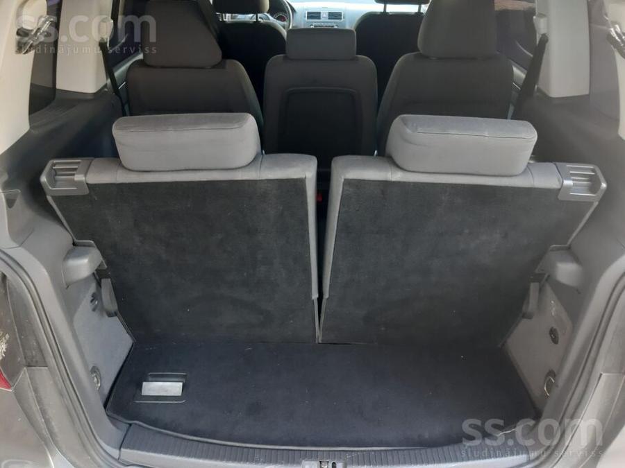 Pelēks Volkswagen Touran 2012 Daugavpils, ar dzinēja tilpumu 2.00 L un nobraukumu 0 tūkst. km par 4700 €, foto 22 vietnē AUTOMOTO.COM.LV