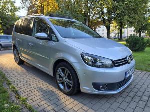 Pelēks Volkswagen Touran 2012 Kauņa, ar dzinēja tilpumu 1.97 L un nobraukumu 111 tūkst. km par 12900 €, foto 3 vietnē AUTOMOTO.COM.LV