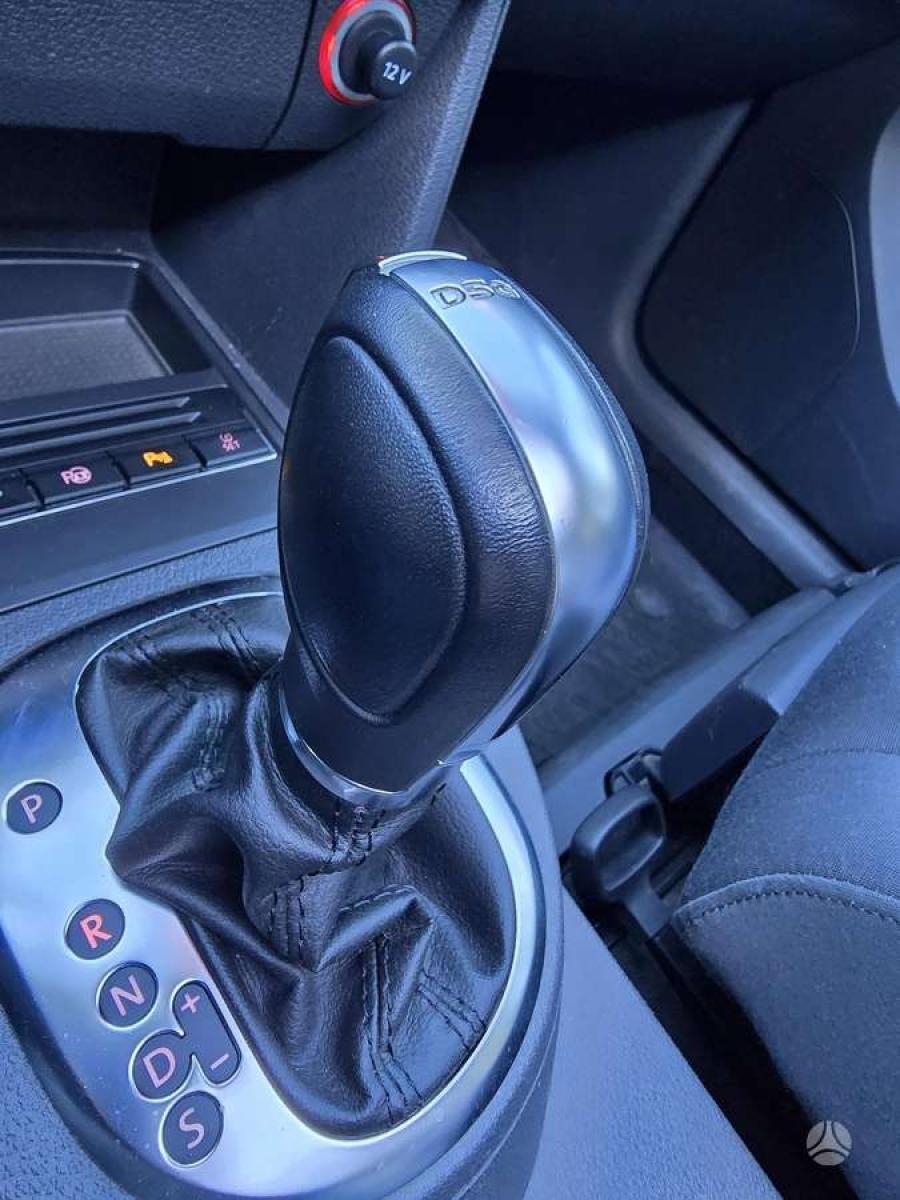 Pelēks Volkswagen Touran 2012 Kauņa, ar dzinēja tilpumu 1.97 L un nobraukumu 111 tūkst. km par 12900 €, foto 14 vietnē AUTOMOTO.COM.LV