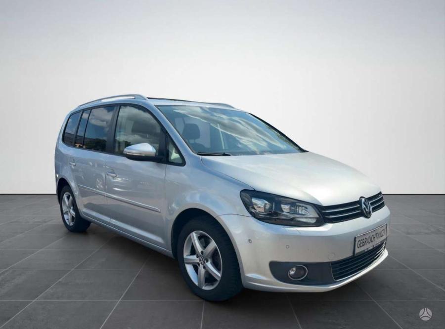 Pelēks Volkswagen Touran 2012 Kauņa, ar dzinēja tilpumu 1.97 L un nobraukumu 111 tūkst. km par 12900 €, foto 32 vietnē AUTOMOTO.COM.LV