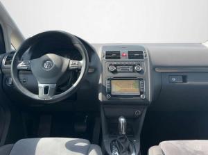 Pelēks Volkswagen Touran 2012 Kauņa, ar dzinēja tilpumu 1.97 L un nobraukumu 111 tūkst. km par 12900 €, foto 35 vietnē AUTOMOTO.COM.LV