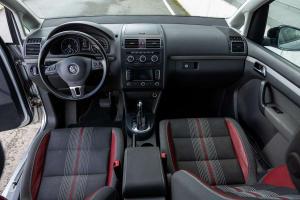 Pelēks Volkswagen Touran 2012 Kauņa, ar dzinēja tilpumu 1.97 L un nobraukumu 245 tūkst. km par 5799 €, foto 17 vietnē AUTOMOTO.COM.LV
