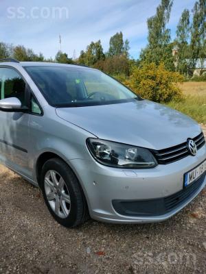 Grey Volkswagen Touran 2012 in Jurmala, with an engine capacity of 1.60 L and mileage of 365 thousand km for 4600 €, photo  on AUTOMOTO.COM.LV