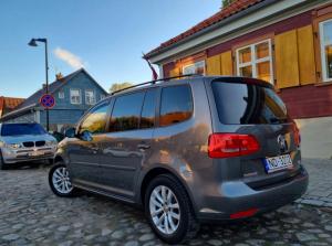 Grey Volkswagen Touran 2013 in Jelgava, with an engine capacity of 1.60 L and mileage of 334 thousand km for 6950 €, photo 9 on AUTOMOTO.COM.LV