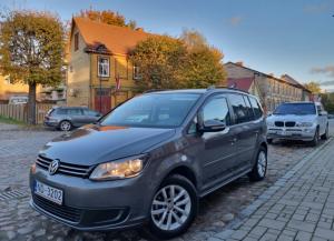 Grey Volkswagen Touran 2013 in Jelgava, with an engine capacity of 1.60 L and mileage of 334 thousand km for 6950 €, photo 24 on AUTOMOTO.COM.LV