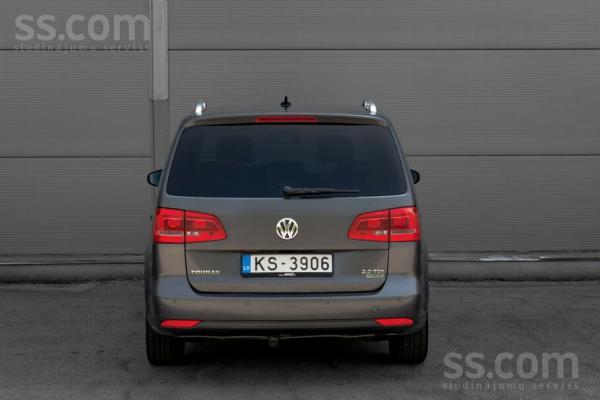 Grey Volkswagen Touran 2013 in Riga, with an engine capacity of 2.00 L and mileage of 0 thousand km for 5650 €, photo 5 on AUTOMOTO.COM.LV