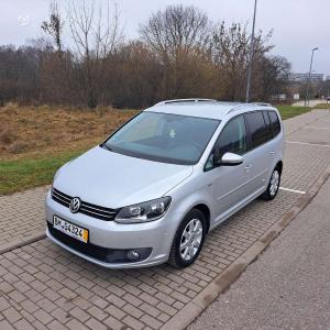 Pelēks Volkswagen Touran 2013 Viļņa, ar dzinēja tilpumu 1.20 L un nobraukumu 130 tūkst. km par 5850 €, foto 2 vietnē AUTOMOTO.COM.LV