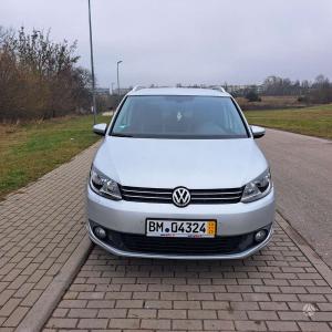 Pelēks Volkswagen Touran 2013 Viļņa, ar dzinēja tilpumu 1.20 L un nobraukumu 130 tūkst. km par 5850 €, foto 3 vietnē AUTOMOTO.COM.LV