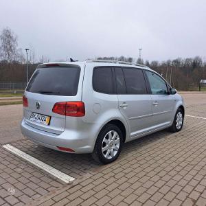 Pelēks Volkswagen Touran 2013 Viļņa, ar dzinēja tilpumu 1.20 L un nobraukumu 130 tūkst. km par 5850 €, foto 8 vietnē AUTOMOTO.COM.LV