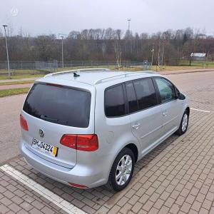 Pelēks Volkswagen Touran 2013 Viļņa, ar dzinēja tilpumu 1.20 L un nobraukumu 130 tūkst. km par 5850 €, foto 9 vietnē AUTOMOTO.COM.LV