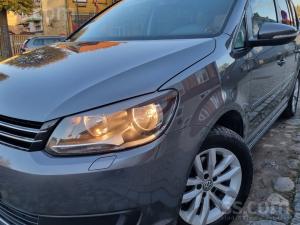 Pelēks Volkswagen Touran 2013 Jelgava, ar dzinēja tilpumu 1.60 L un nobraukumu 334 tūkst. km par 6950 €, foto 1 vietnē AUTOMOTO.COM.LV