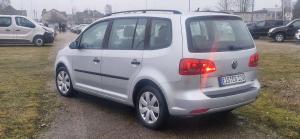 Grey Volkswagen Touran 2013 in Kelme, with an engine capacity of 1.60 L and mileage of 328 thousand km for 5350 €, photo 6 on AUTOMOTO.COM.LV
