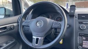 Grey Volkswagen Touran 2013 in Marijampole, with an engine capacity of 1.39 L and mileage of 167 thousand km for 7500 €, photo 18 on AUTOMOTO.COM.LV