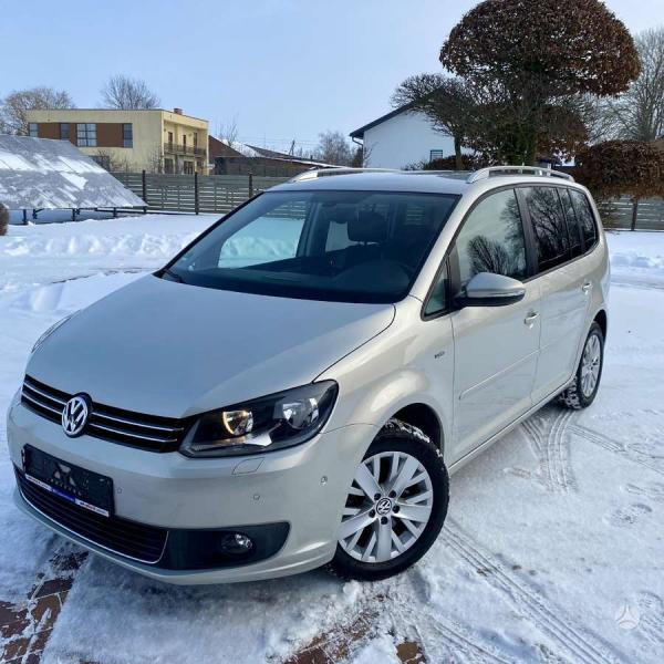 Pelēks Volkswagen Touran 2013 Marijampole, ar dzinēja tilpumu 1.39 L un nobraukumu 167 tūkst. km par 7450 €, foto 1 vietnē AUTOMOTO.COM.LV