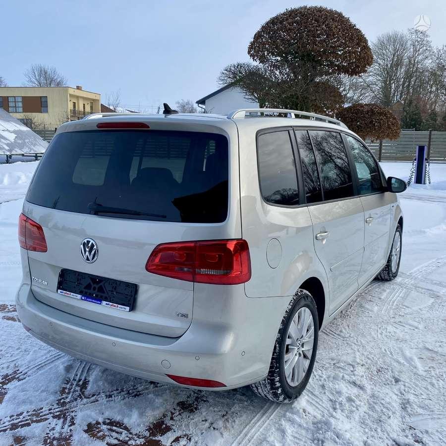 Pelēks Volkswagen Touran 2013 Marijampole, ar dzinēja tilpumu 1.39 L un nobraukumu 167 tūkst. km par 7450 €, foto 4 vietnē AUTOMOTO.COM.LV