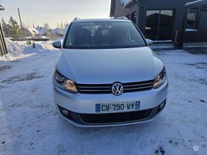 Pelēks Volkswagen Touran 2013 Rokiškis, ar dzinēja tilpumu 1.60 L un nobraukumu 250 tūkst. km par 4500 €, foto 2 vietnē AUTOMOTO.COM.LV