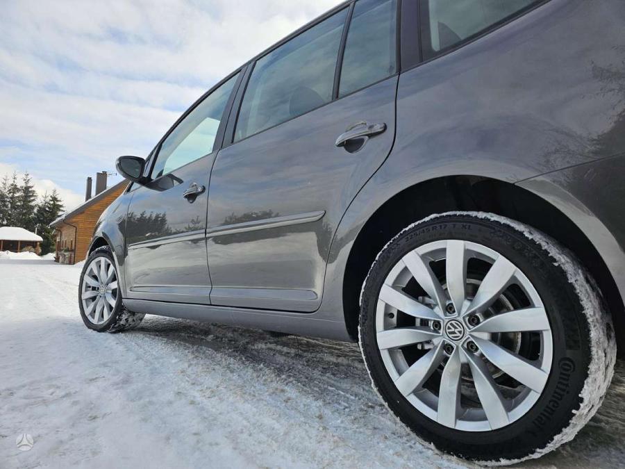 Pelēks Volkswagen Touran 2013 Kauņa, ar dzinēja tilpumu 1.60 L un nobraukumu 150 tūkst. km par 6550 €, foto 10 vietnē AUTOMOTO.COM.LV
