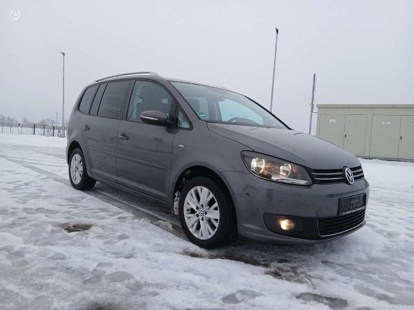 Pelēks Volkswagen Touran 2013 Marijampole, ar dzinēja tilpumu 1.39 L un nobraukumu 156 tūkst. km par 4350 €, foto 1 vietnē AUTOMOTO.COM.LV