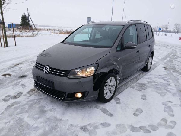 Pelēks Volkswagen Touran 2013 Marijampole, ar dzinēja tilpumu 1.39 L un nobraukumu 156 tūkst. km par 4350 €, foto 10 vietnē AUTOMOTO.COM.LV