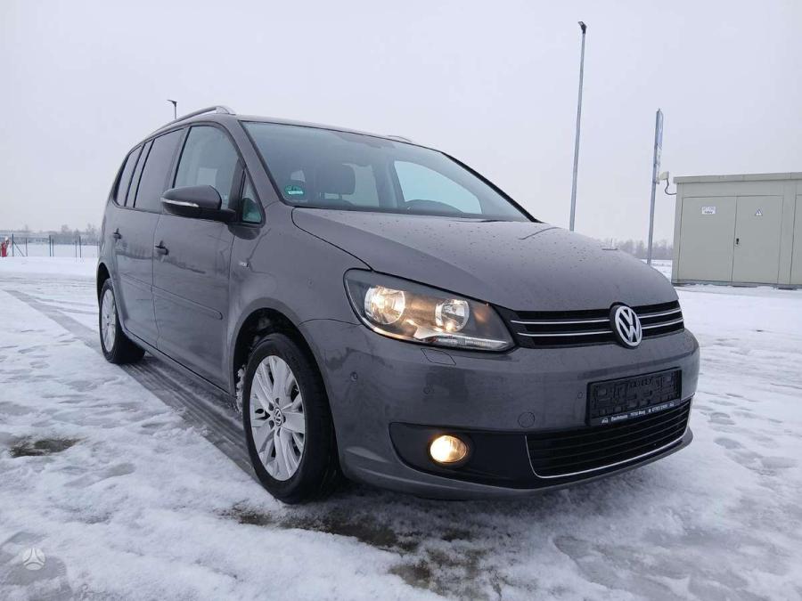 Grey Volkswagen Touran 2013 in Marijampole, with an engine capacity of 1.39 L and mileage of 156 thousand km for 4350 €, photo 13 on AUTOMOTO.COM.LV