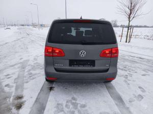 Grey Volkswagen Touran 2013 in Marijampole, with an engine capacity of 1.39 L and mileage of 156 thousand km for 4350 €, photo 18 on AUTOMOTO.COM.LV