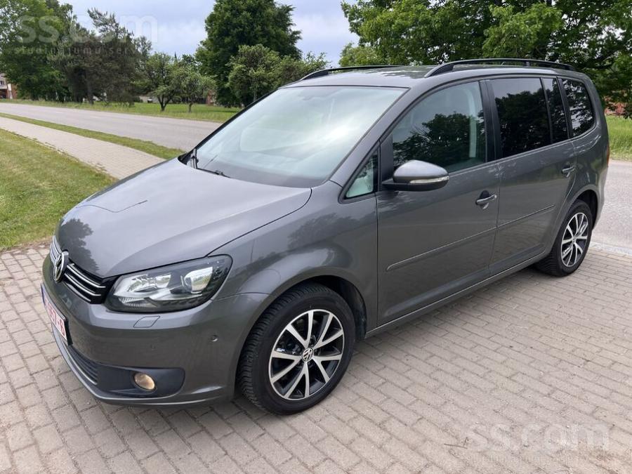 Pelēks Volkswagen Touran 2013 Limbaži, ar dzinēja tilpumu 2.00 L un nobraukumu 263 tūkst. km par 7950 €, foto 1 vietnē AUTOMOTO.COM.LV