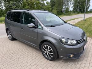Pelēks Volkswagen Touran 2013 Limbaži, ar dzinēja tilpumu 2.00 L un nobraukumu 263 tūkst. km par 7950 €, foto 4 vietnē AUTOMOTO.COM.LV