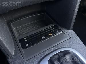 Pelēks Volkswagen Touran 2013 Limbaži, ar dzinēja tilpumu 2.00 L un nobraukumu 263 tūkst. km par 7950 €, foto 18 vietnē AUTOMOTO.COM.LV