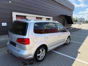 Grey Volkswagen Touran 2013 in Kaunas, with an engine capacity of 1.60 L and mileage of 250 thousand km for 6200 €, photo  on AUTOMOTO.COM.LV