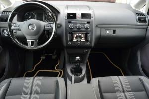 Pelēks Volkswagen Touran 2013 Kauņa, ar dzinēja tilpumu 2.00 L un nobraukumu 230 tūkst. km par 6650 €, foto 11 vietnē AUTOMOTO.COM.LV
