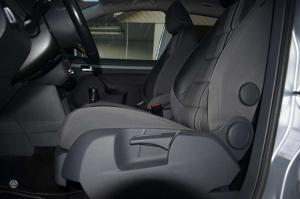 Pelēks Volkswagen Touran 2013 Kauņa, ar dzinēja tilpumu 2.00 L un nobraukumu 230 tūkst. km par 6650 €, foto 19 vietnē AUTOMOTO.COM.LV