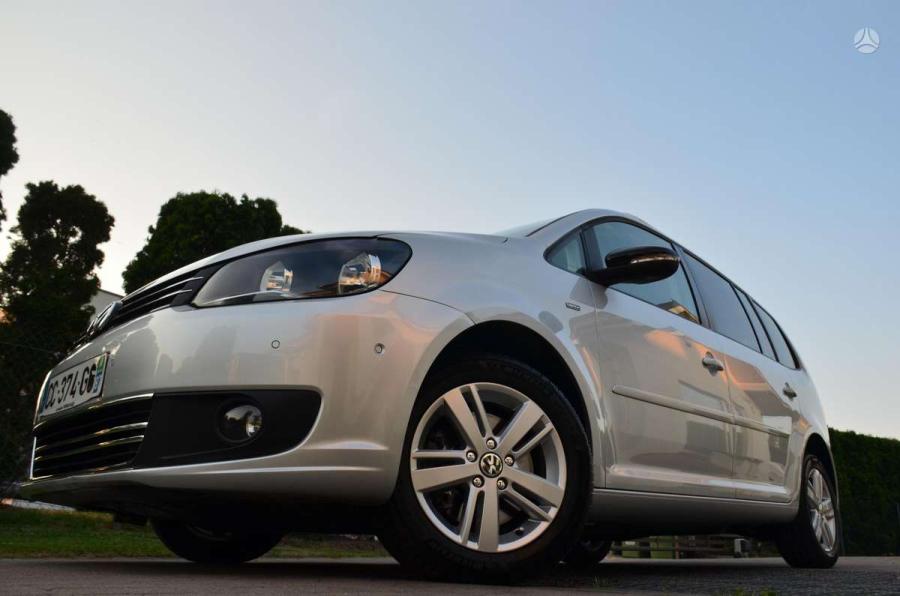 Pelēks Volkswagen Touran 2013 Kauņa, ar dzinēja tilpumu 2.00 L un nobraukumu 230 tūkst. km par 6650 €, foto 20 vietnē AUTOMOTO.COM.LV