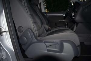 Pelēks Volkswagen Touran 2013 Kauņa, ar dzinēja tilpumu 2.00 L un nobraukumu 230 tūkst. km par 6650 €, foto 29 vietnē AUTOMOTO.COM.LV