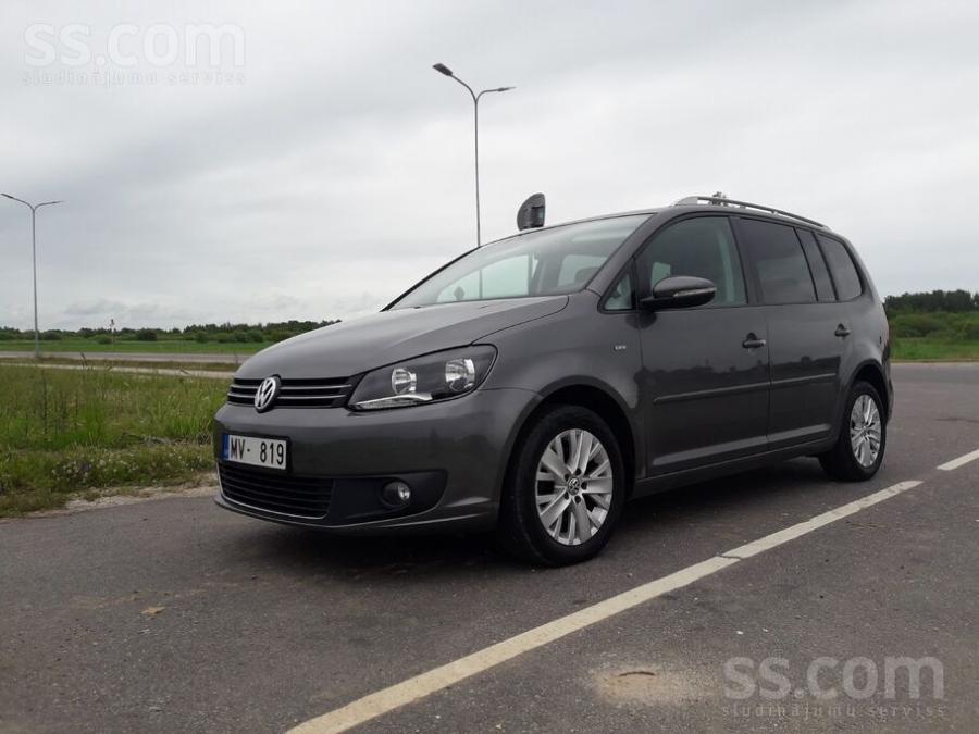 Pelēks Volkswagen Touran 2013 Bauska, ar dzinēja tilpumu 1.60 L un nobraukumu 280 tūkst. km par 5700 €, foto 3 vietnē AUTOMOTO.COM.LV