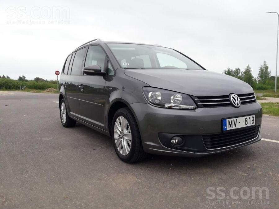 Pelēks Volkswagen Touran 2013 Bauska, ar dzinēja tilpumu 1.60 L un nobraukumu 280 tūkst. km par 5700 €, foto 4 vietnē AUTOMOTO.COM.LV
