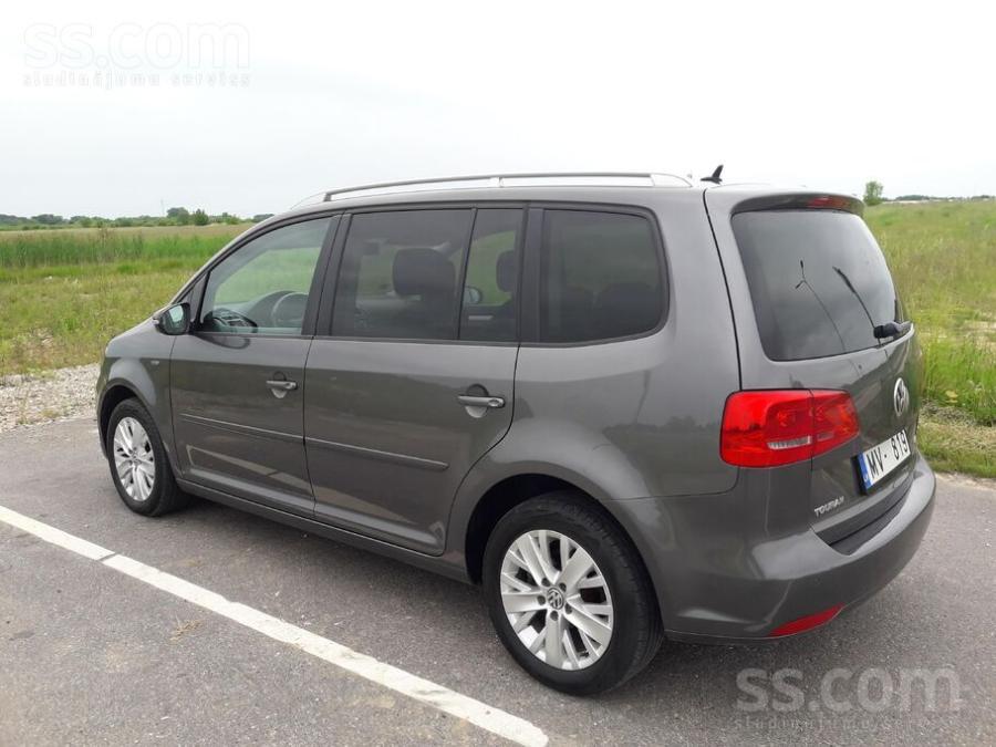 Pelēks Volkswagen Touran 2013 Bauska, ar dzinēja tilpumu 1.60 L un nobraukumu 280 tūkst. km par 5700 €, foto 7 vietnē AUTOMOTO.COM.LV