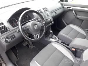 Pelēks Volkswagen Touran 2013 Bauska, ar dzinēja tilpumu 1.60 L un nobraukumu 280 tūkst. km par 5700 €, foto 9 vietnē AUTOMOTO.COM.LV