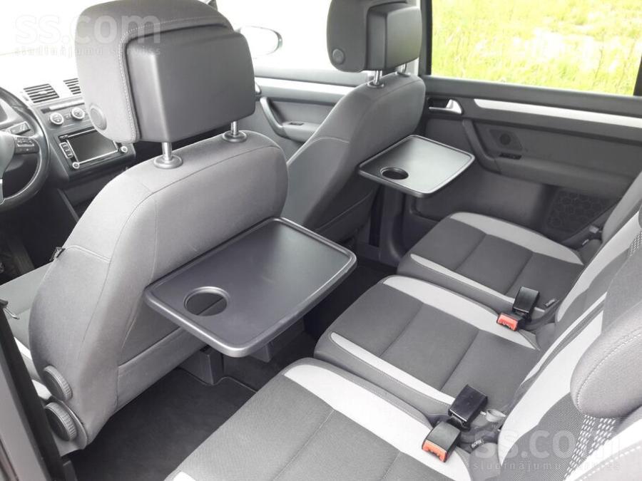 Pelēks Volkswagen Touran 2013 Bauska, ar dzinēja tilpumu 1.60 L un nobraukumu 280 tūkst. km par 5700 €, foto 10 vietnē AUTOMOTO.COM.LV