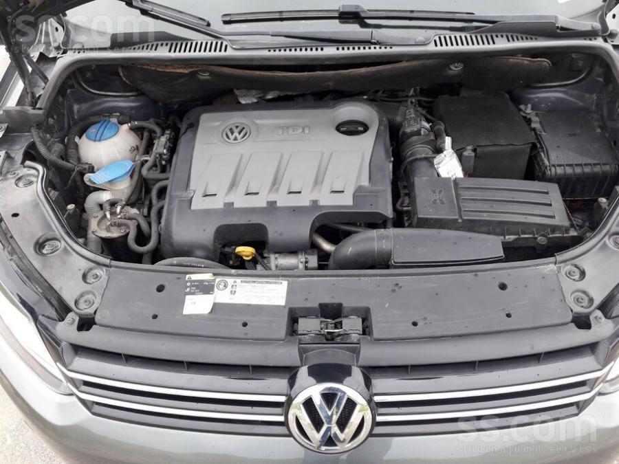 Pelēks Volkswagen Touran 2013 Bauska, ar dzinēja tilpumu 1.60 L un nobraukumu 280 tūkst. km par 5700 €, foto 13 vietnē AUTOMOTO.COM.LV