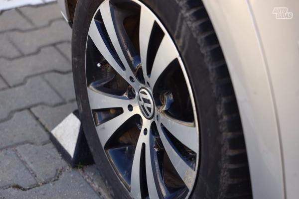 Pelēks Volkswagen Touran 2013 Viļņa, ar dzinēja tilpumu 1.60 L un nobraukumu 385 tūkst. km par 4500 €, foto 7 vietnē AUTOMOTO.COM.LV