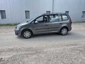 Grey Volkswagen Touran 2013 in Ukmerge, with an engine capacity of 1.60 L and mileage of 240 thousand km for 4150 €, photo 9 on AUTOMOTO.COM.LV