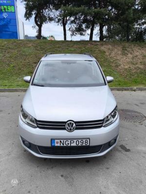 Pelēks Volkswagen Touran 2013 Viļņa, ar dzinēja tilpumu 1.60 L un nobraukumu 267 tūkst. km par 4950 €, foto 5 vietnē AUTOMOTO.COM.LV