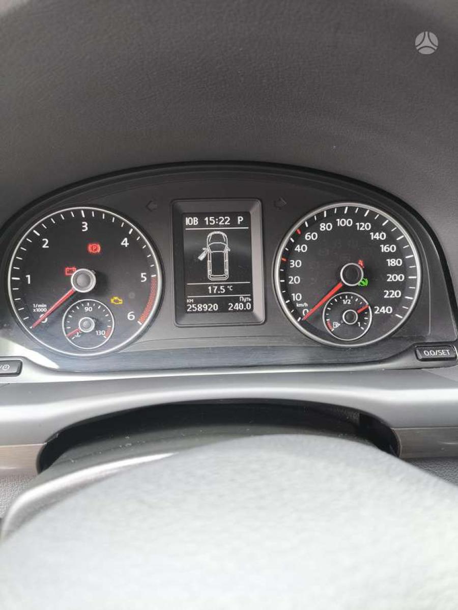 Pelēks Volkswagen Touran 2013 Viļņa, ar dzinēja tilpumu 1.60 L un nobraukumu 267 tūkst. km par 4950 €, foto 11 vietnē AUTOMOTO.COM.LV